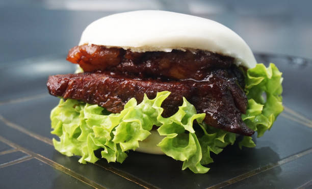 4 Jenis Burger Unik yang Ada di Dunia - Haluan Lifestyle