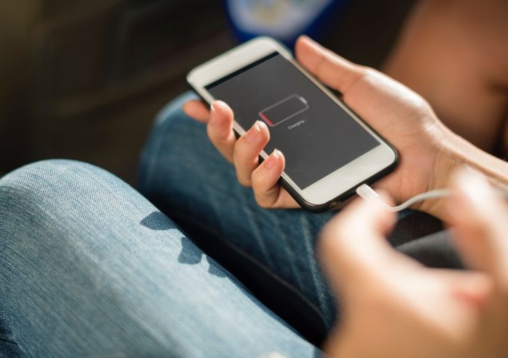 Alasan Pengisian Charger Handphone Lebih Lama - Haluan Lifestyle