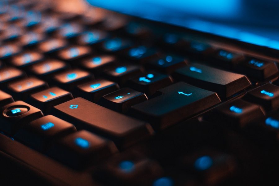 Keyboard Vs Layar Sentuh, Mana yang Lebih Banyak Mengandung Bakteri ...
