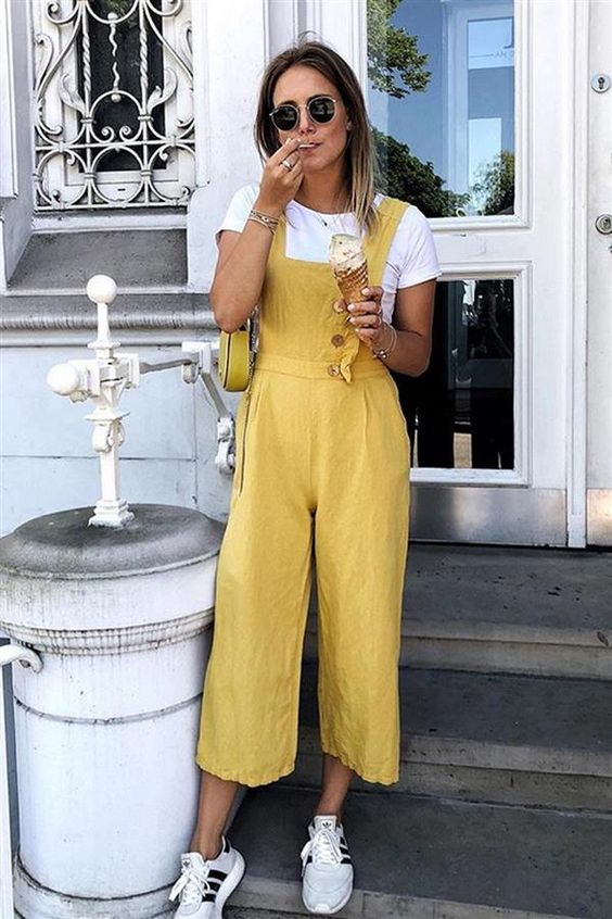 5 Inspirasi Yellow Outfit yang Buat Penampilan Kamu Makin Cerah, Yuk ...