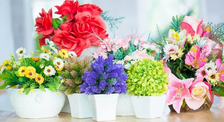 Membuat Tanaman Palsu Jadi Dekorasi Menarik - Haluan Lifestyle