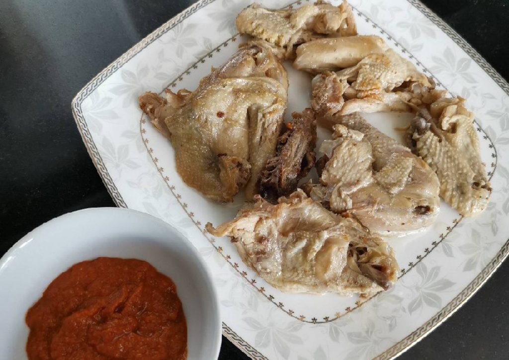 Jejak Sejarah Ayam Pop, Kuliner Khas Minangkabau yang Terkenal - Haluan ...