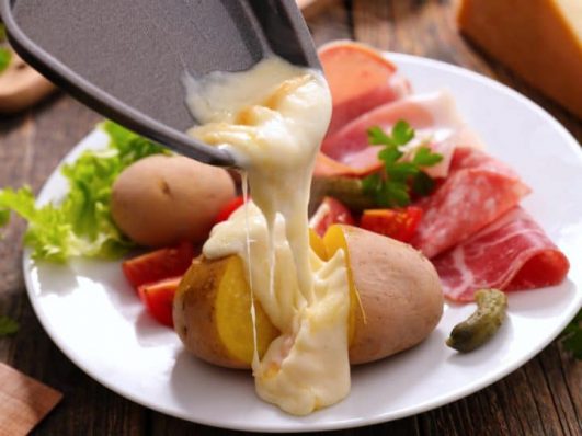 Resep Raclette, Hidangan Keju Leleh Khas Swiss - Haluan Lifestyle